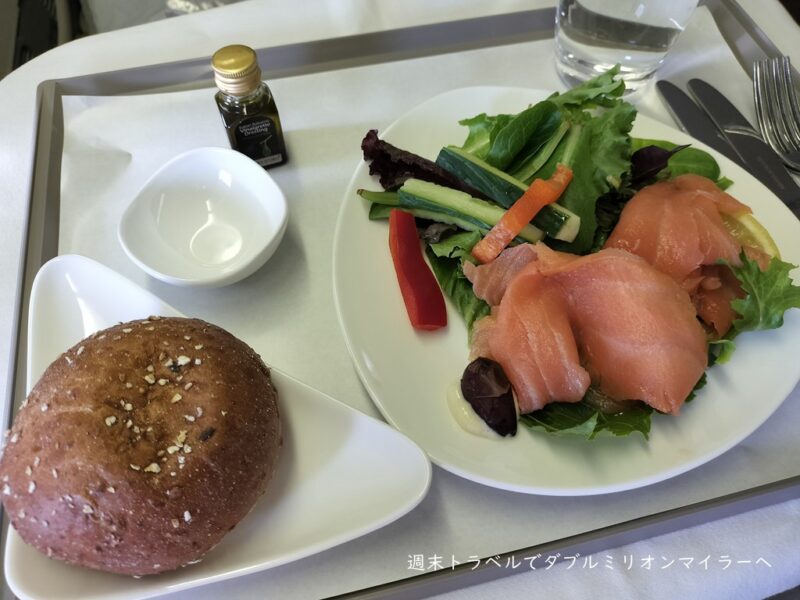 2025年9月アシアナ航空シアトル-ソウル仁川（SEA-ICN）OZ271ビジネスクラス【搭乗記】①フルフラットシートと美しい機内食を満喫